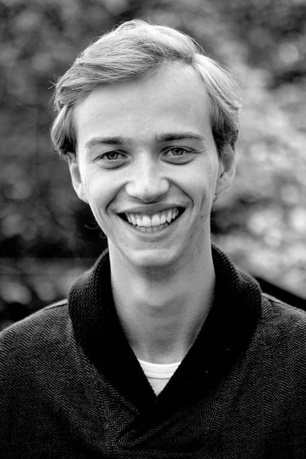 Johan Stavsjö wins the audience award! - Stockholms Filmskola